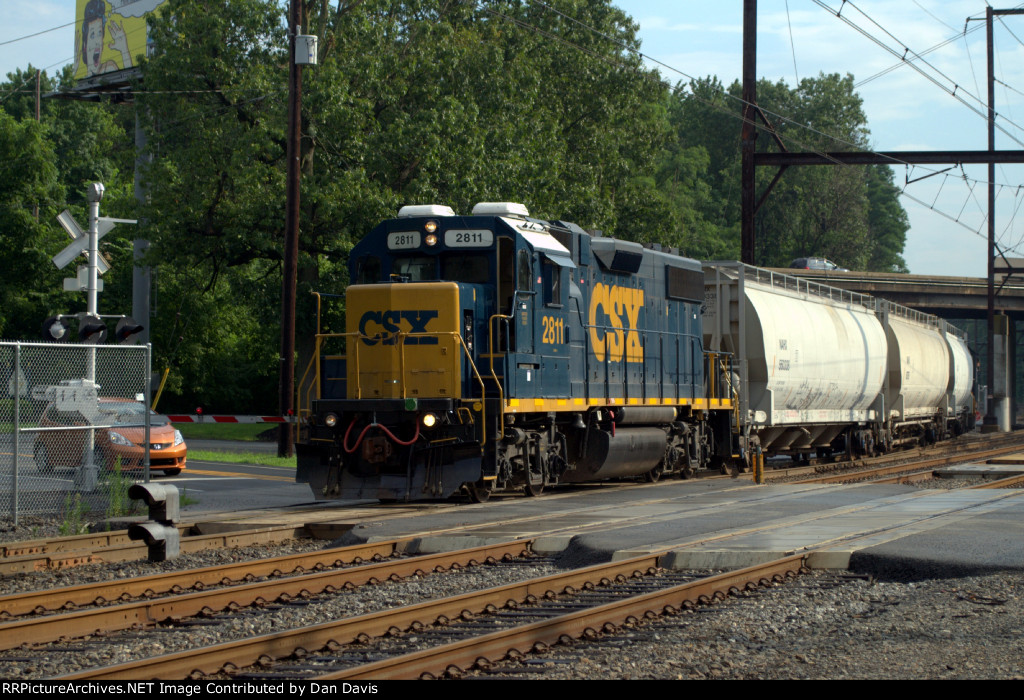 CSX GP38-2 2811 leads C764-23